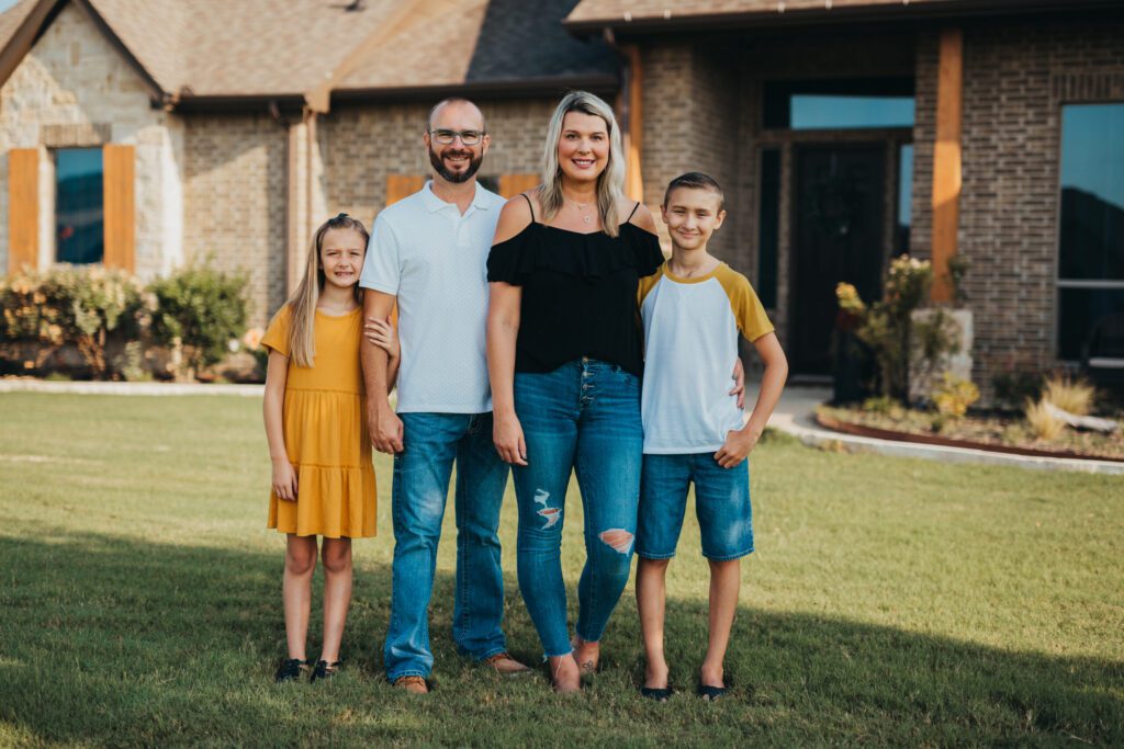 Plano TX Home Improvement Experts: Hank's Handyman - Hanging & Assembly